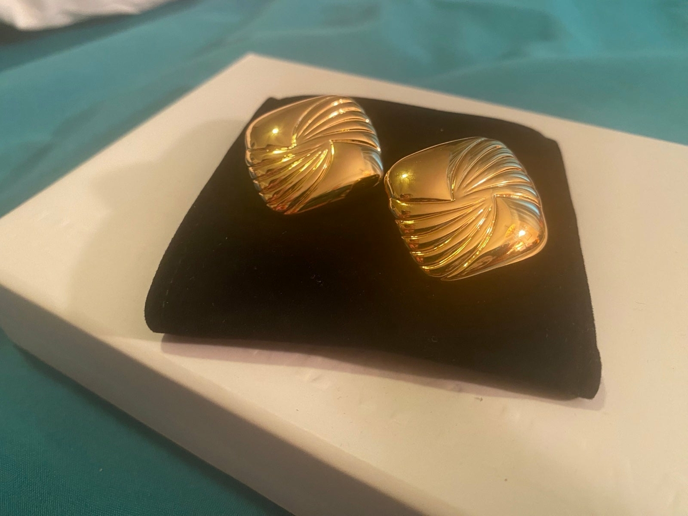 Save Money When Shopping at Mercari. Join Karma For Free